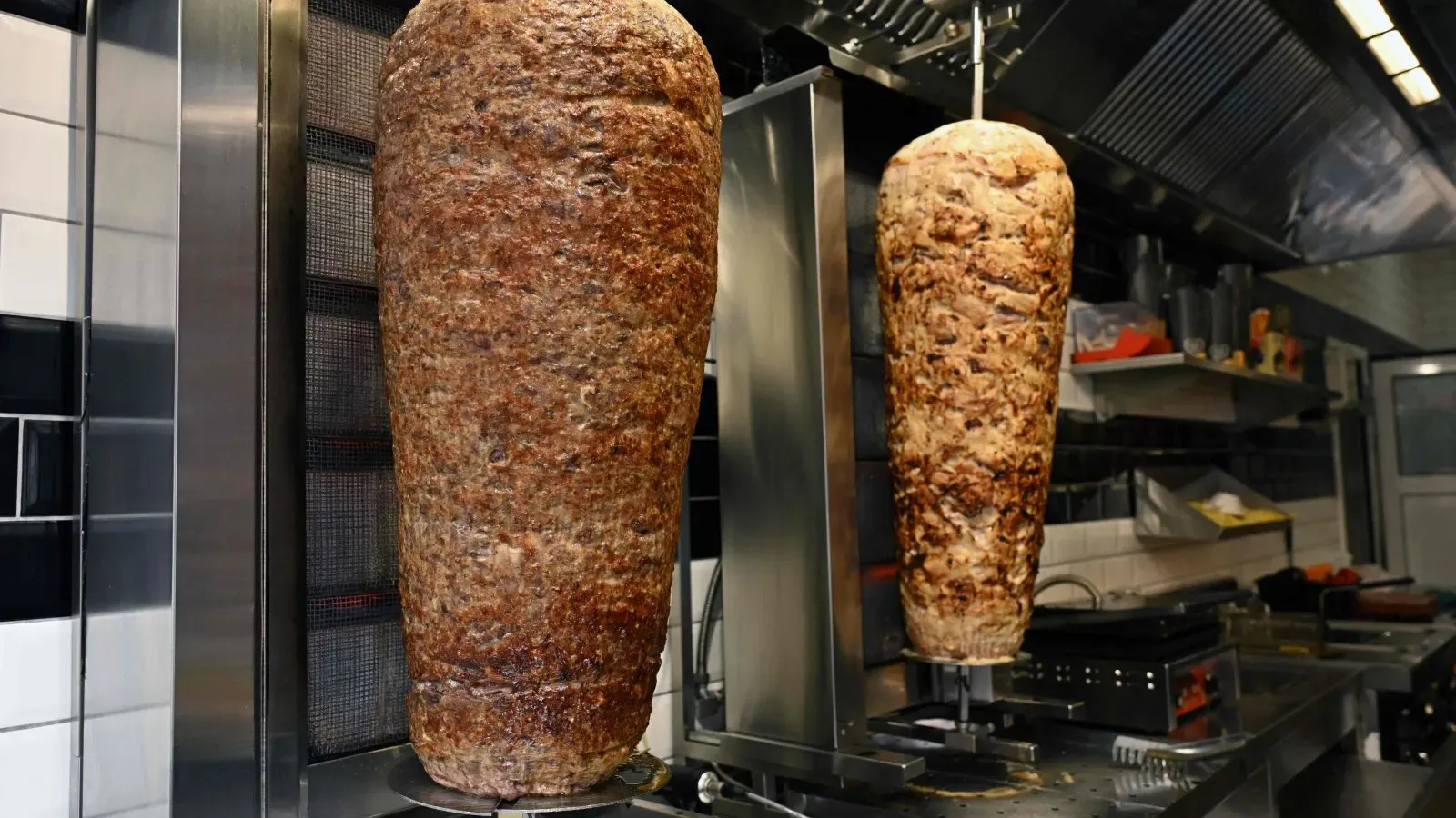 Kebab clash: Türkiye and Germany at odds over doner's identity | Millet ...
