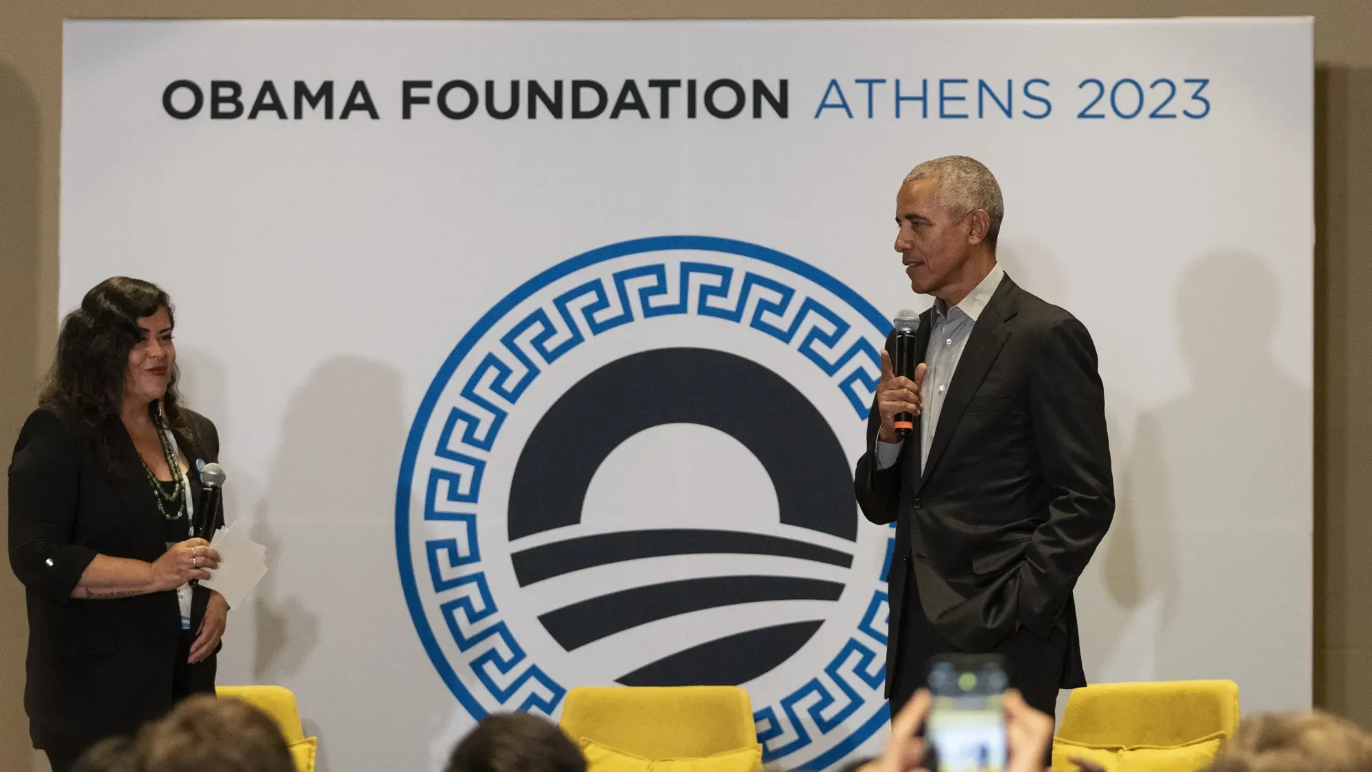 Obamas given nighttime tour of Acropolis and its museum | Millet News